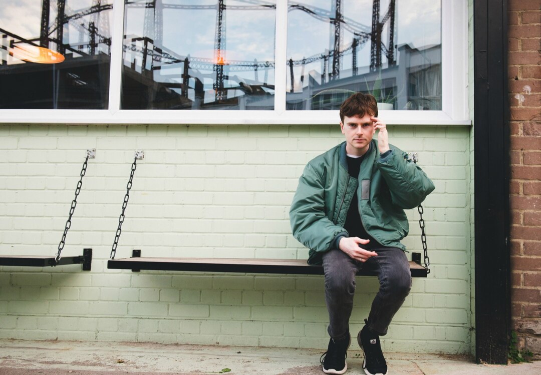 From Classical to Avant-Pop, Cellist Oliver Coates Teases Out Sound ...